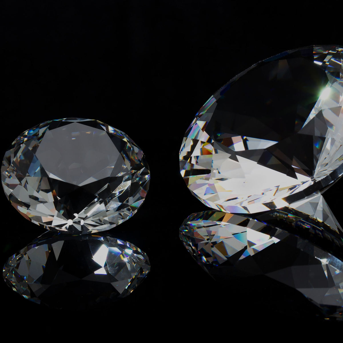 Lab-Grown Diamonds vs. Natural Diamonds: Navigating the Choice ...